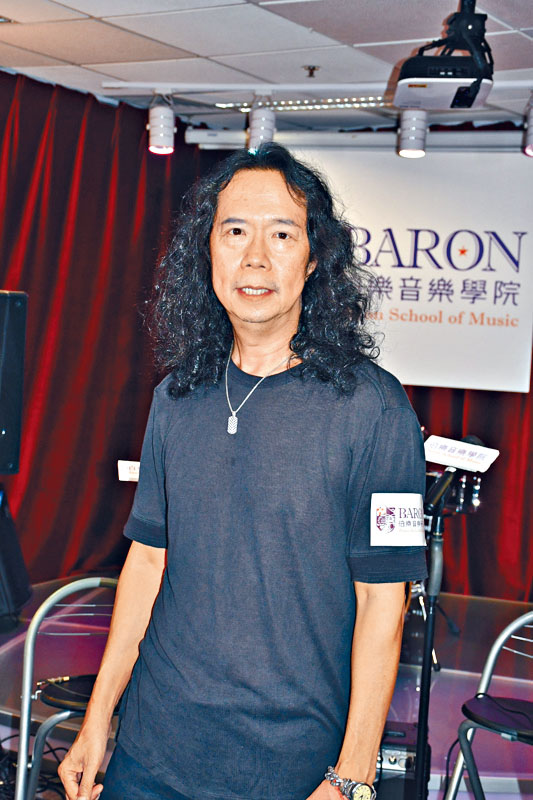 Joey Tang爆八旬鄰居變樂迷 | 星島日報