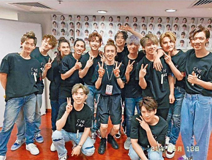 MIRROR 12子疑受壓遭封口噤聲 | 星島日報